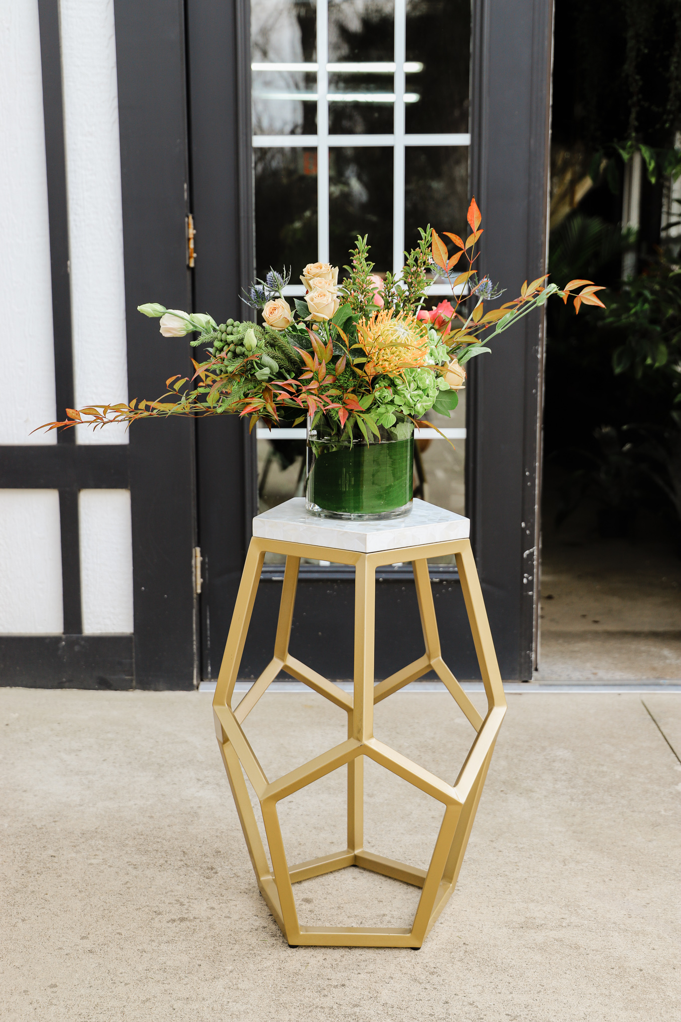 Create a Captivating Floral Design – Explore Home